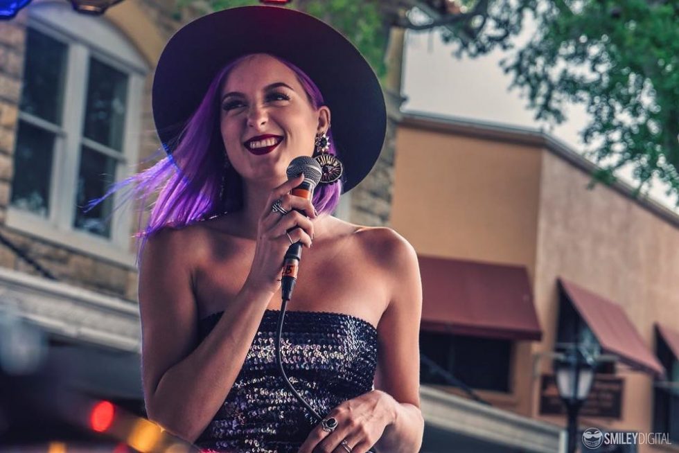 GIRLS TO THE FRONT: AN INTERVIEW WITH DANIELLE MOHR OF HONEYWHAT ...